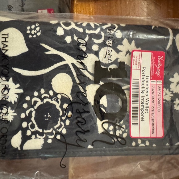 thirty-one | Bags | Thirtyone Floral Wallet Black And White | Poshmark